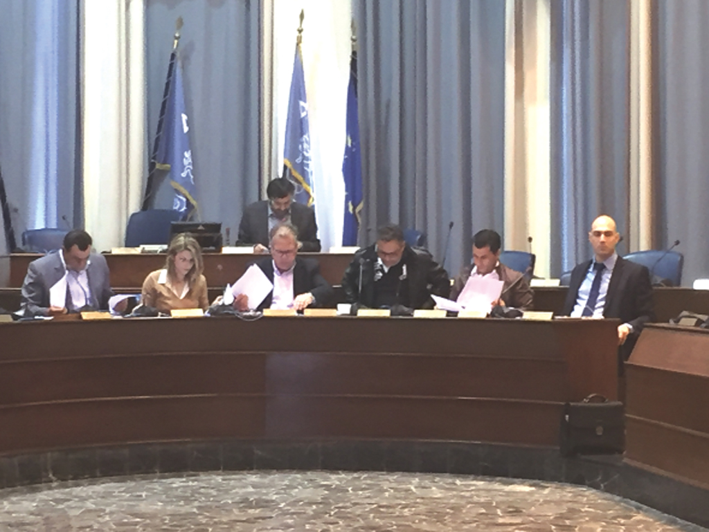 Συνεδρίασε χθες εκτάκτως η Οικονομική Επιτροπή του Δήμου - Δημοκρατική ...