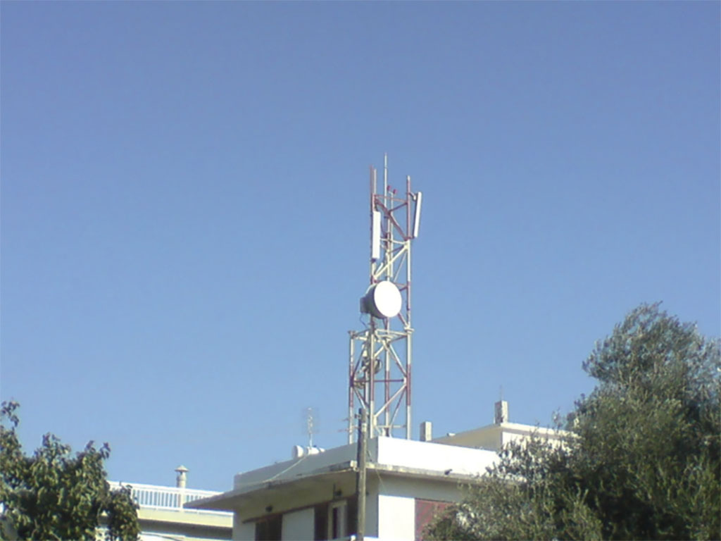 239 κεραίες κινητής τηλεφωνίας είναι εγκατεστημένες στη Pόδο ...