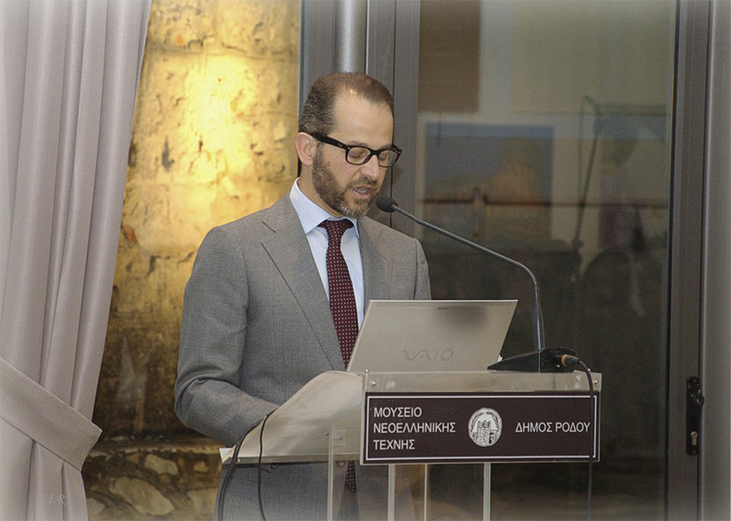 Μας ξεναγεί στη ροδίτικη εκδοχή των RICHeS, ο πρόεδρος Χρ. Μαλιαράκης ...