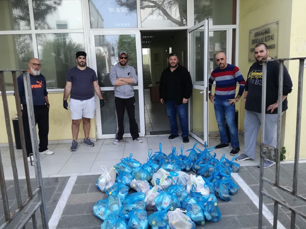 Σ.Φ.Ρ. «Κακιά Σκάλα»: Μοίρασε τρόφιμα σε συμπολίτες μας - Δημοκρατική ...