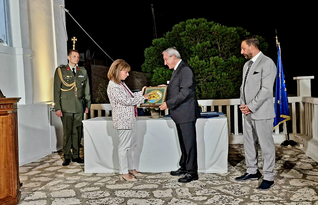 Ο Περιφερειάρχης στην Χάλκη για την ανακήρυξη της ΠτΔ, Κατερίνας ...