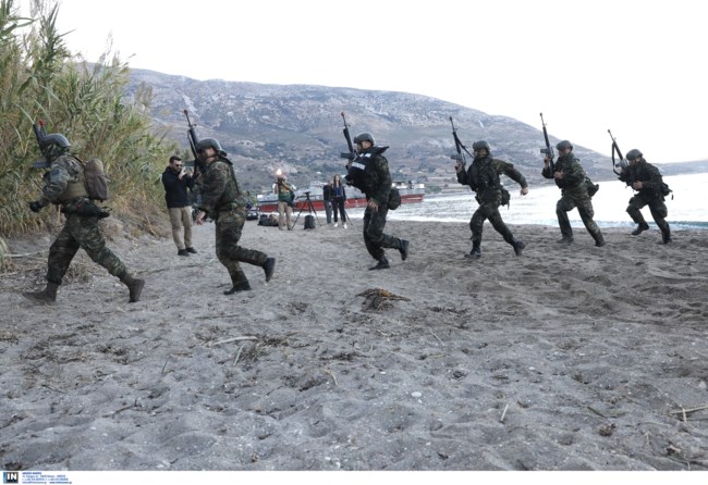 Στρατιωτική άσκηση - μήνυμα στην Τουρκία: Έλληνες και Γάλλοι κομάντος ...