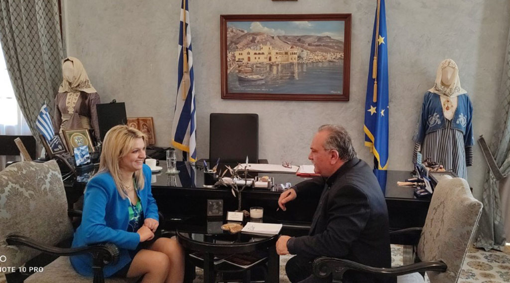 Συνάντηση της Κατερίνας Βολονάκη με τον Έπαρχο Καλυμνου - Δημοκρατική ...