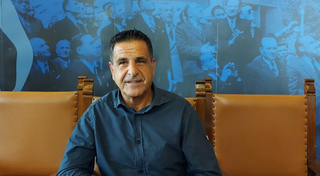 Ο επικήδειος του Δημάρχου Ρόδου Αντ. Καμπουράκη στην εξόδιο ακολουθία ...