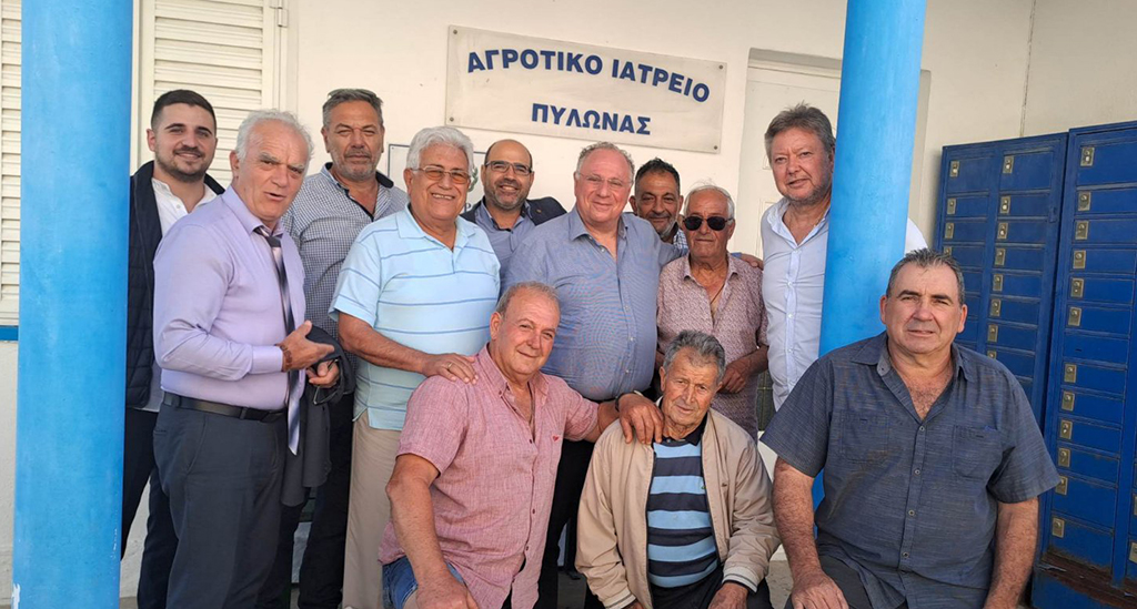 Στη Δ.Κ. Πυλώνα της Ρόδου, ο Σάββας Διακοσταματίου με στελέχη της ...