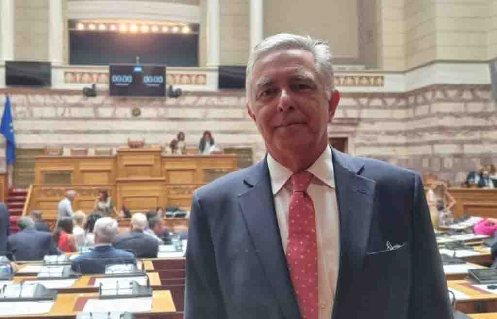 Ο Βασίλης Υψηλάντης και πάλι στο Προεδρείο της Βουλής - Εξελέγη Α ...