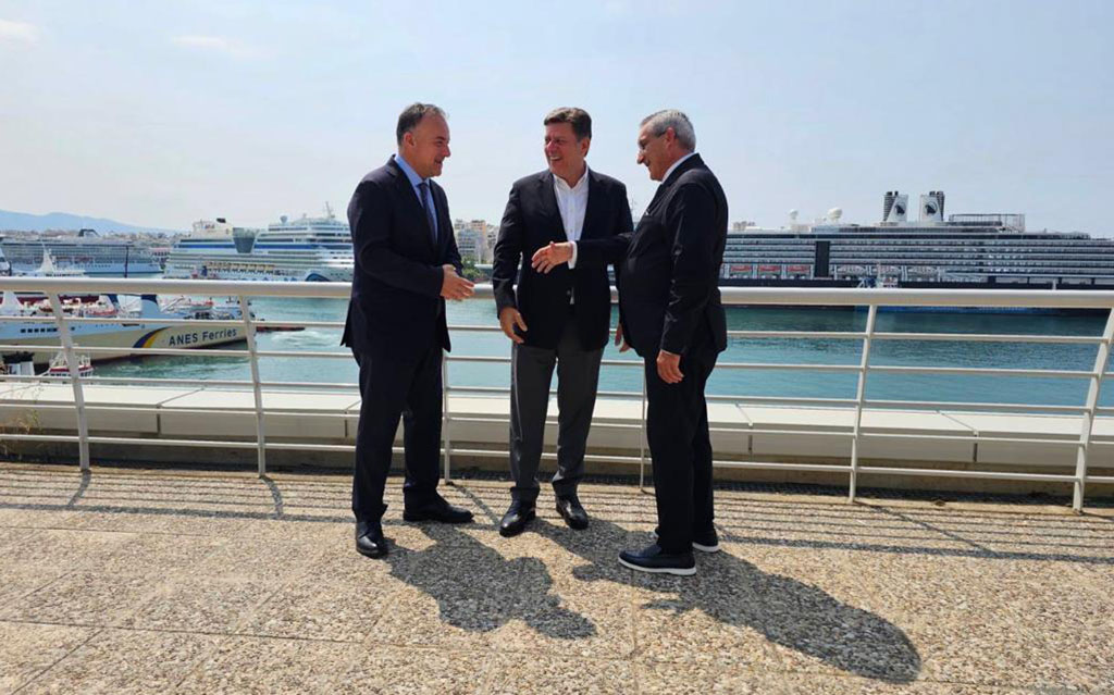 Συνάντηση της ηγεσίας του Υπ. Ναυτιλίας και Νησιωτικής Πολιτικής με τον ...