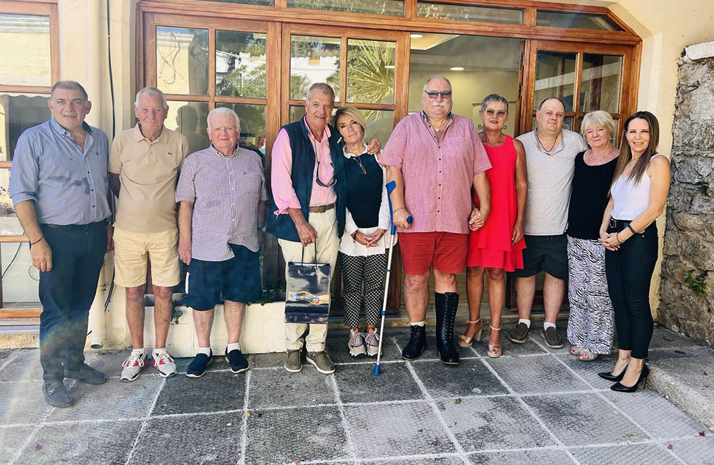 Διαχρονικοί οι δεσμοί τους με τη Ρόδο! Λατρεύουν το νησί, το ...