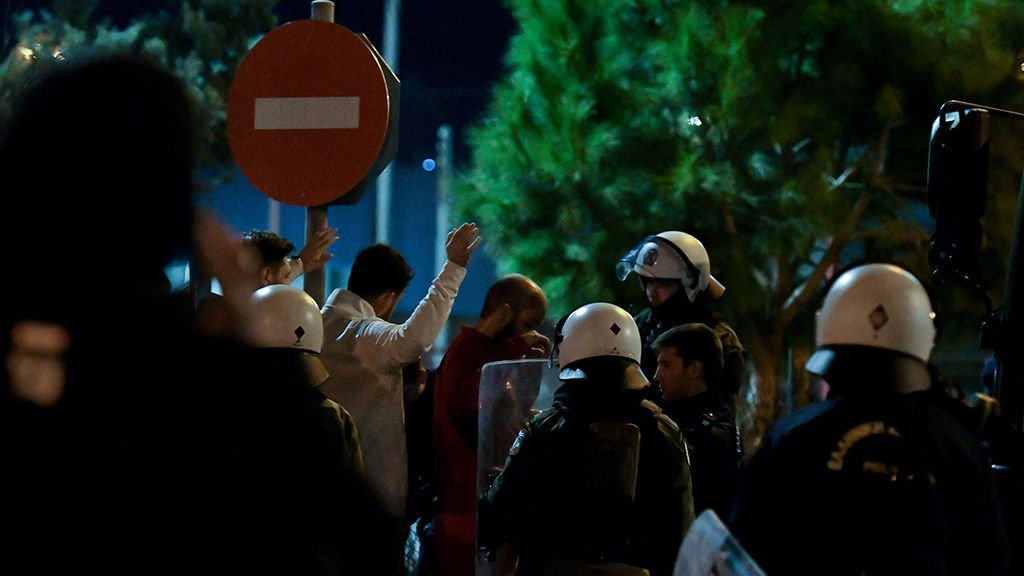 Στον ανακριτή σήμερα ο 18χρονος που τραυμάτισε τον αστυνομικό – Ερευνες ...