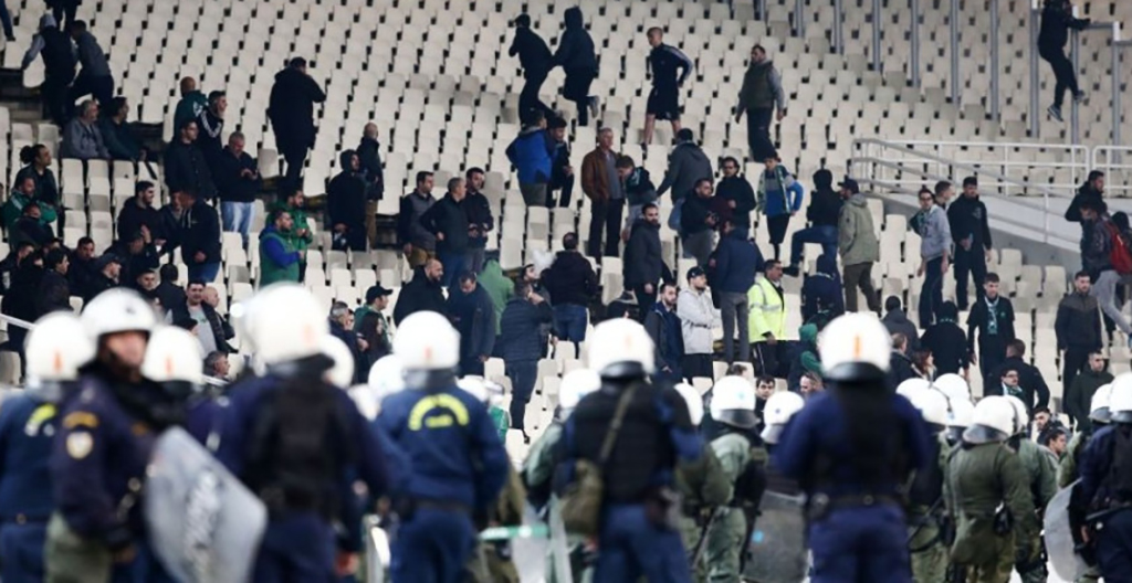 Ειδική αποζημίωση στους αστυνομικούς που απασχολούνται στους αγώνες ...