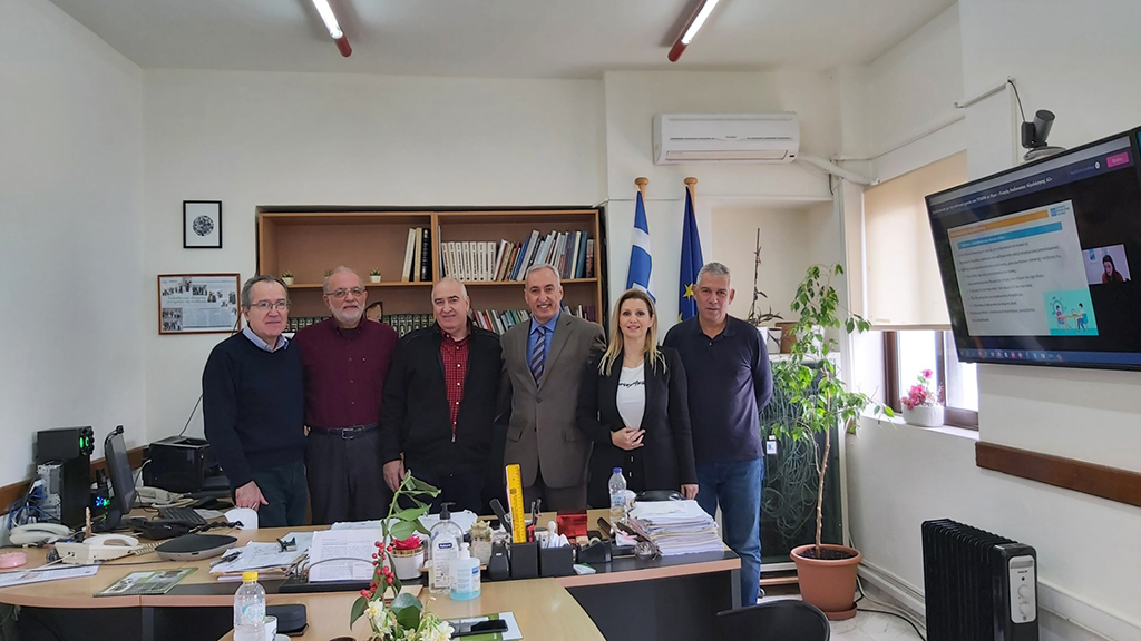 Συνάντηση εργασίας του Αντιπεριφερειάρχη Παιδείας με τον Περιφερειακό Δ ...