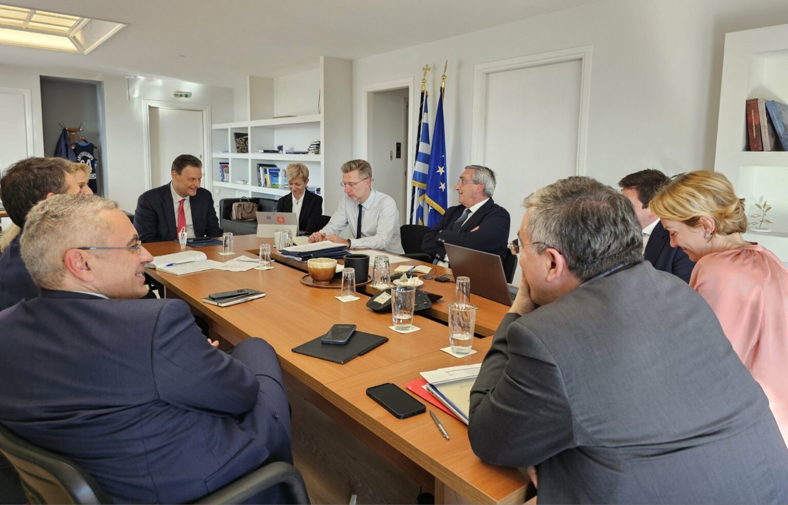 Σε ευρεία κυβερνητική σύσκεψη με τους Υπουργούς Σκέρτσο, Σκυλακάκη και ...