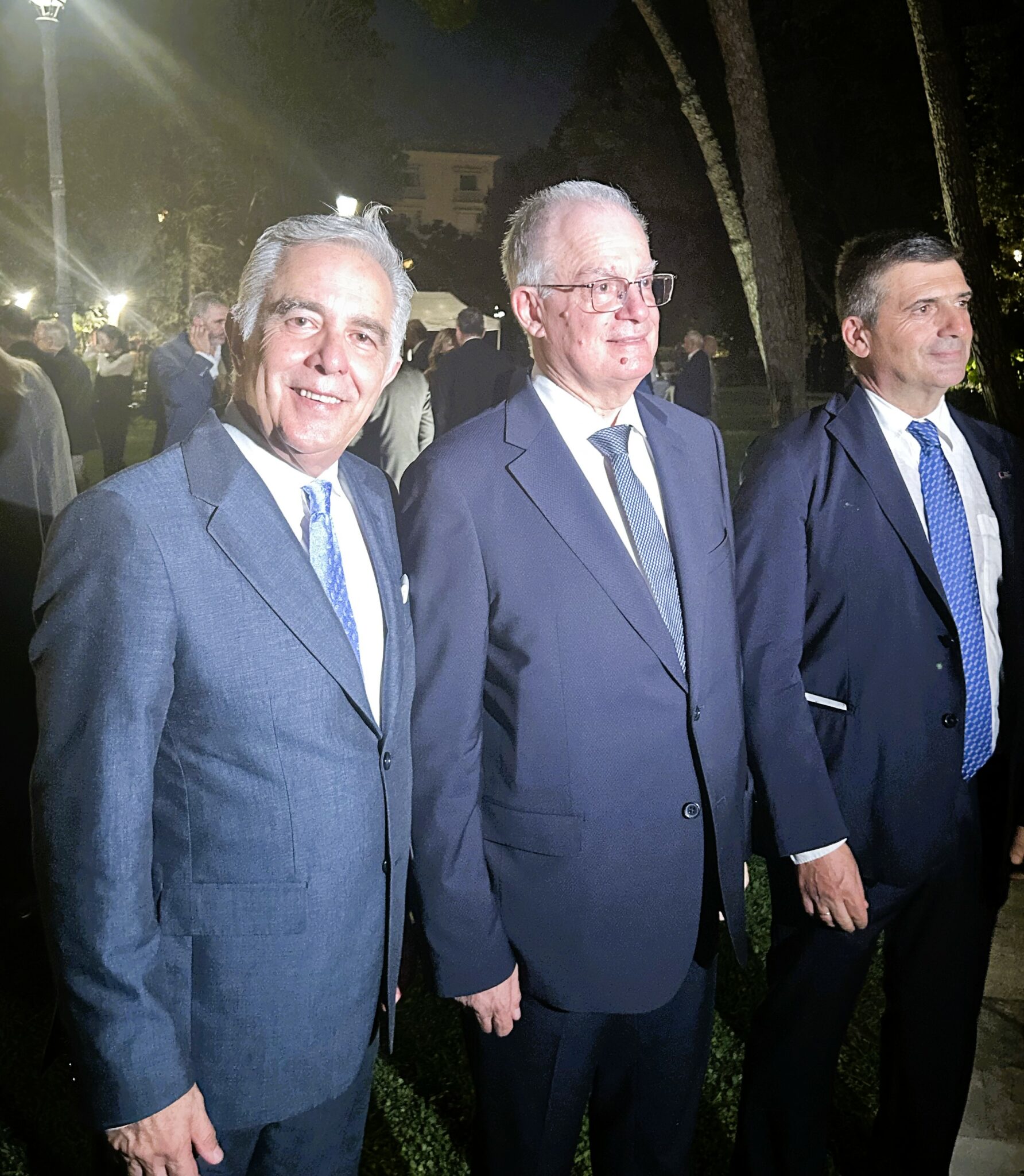 Ο Κοσμήτορας της Βουλής και Βουλευτής Δωδεκανήσου Βασίλης Α. Υψηλάντης ...