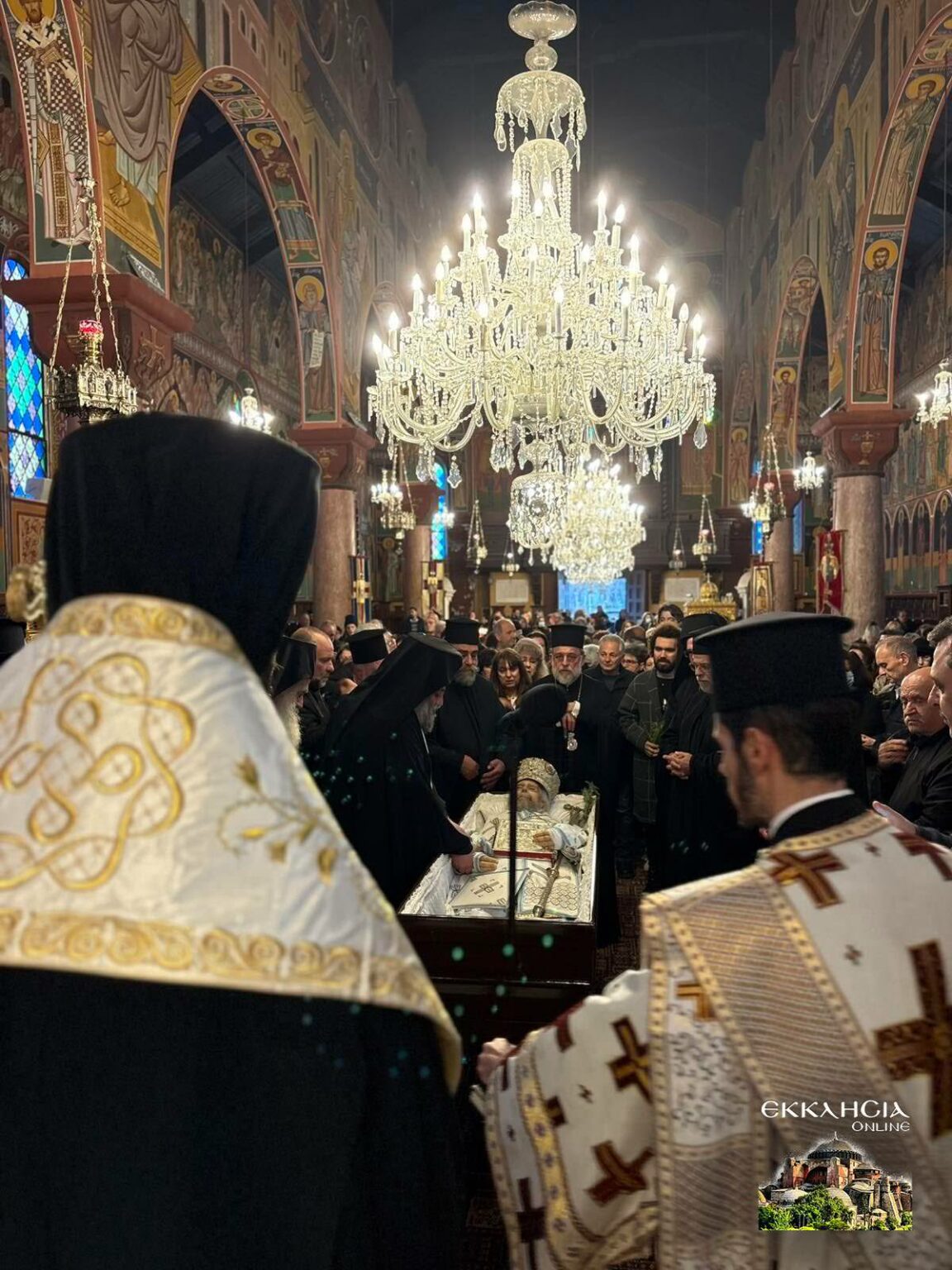 Το δικό της τέκνο υποδέχθηκε η Ρόδος - Ύστατο χαίρε στον Μακαριστό ...